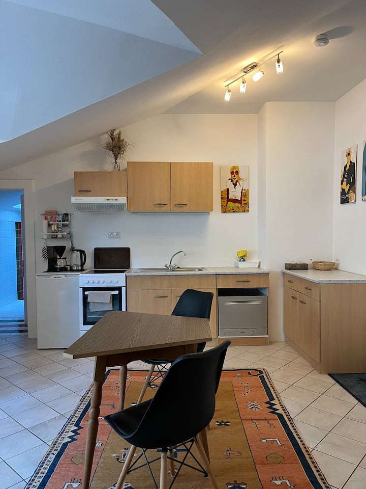 Zentrales, Modernes Studio Mit Offener Wohnküche - Mayrhofen