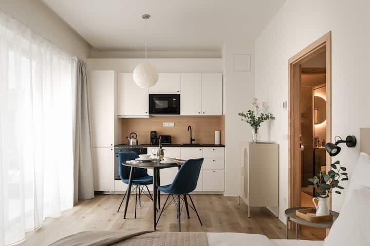 Peaceful Studio | Self Check-in & Courtyard - Prága