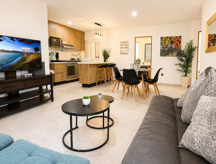 Entire Apartment In Villas Del Refugio, Querétaro - Querétaro