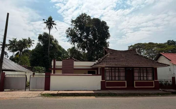Traditional Home @Karapuzha - Kottayam