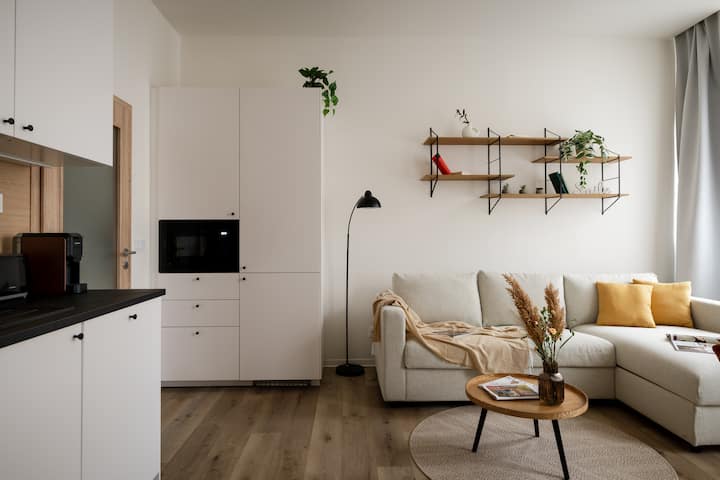 2 Br Apartment | 5 Guests | Easy Self Check In - Prága