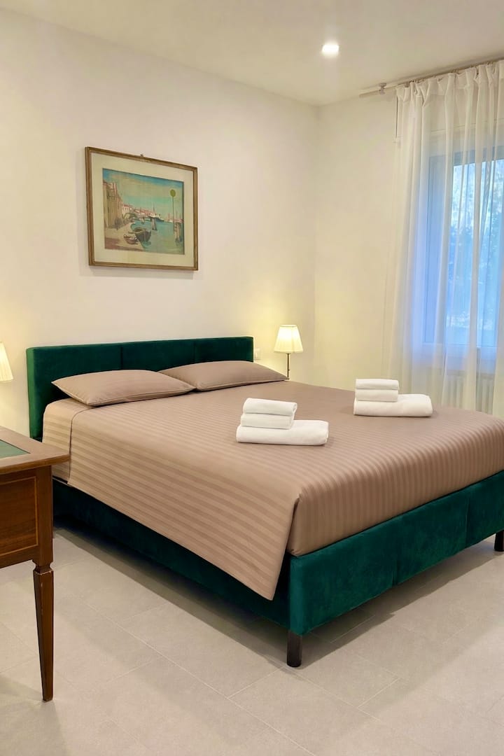 Anna’s Apartment Near Venice – Quiet & Comfortable - Venice