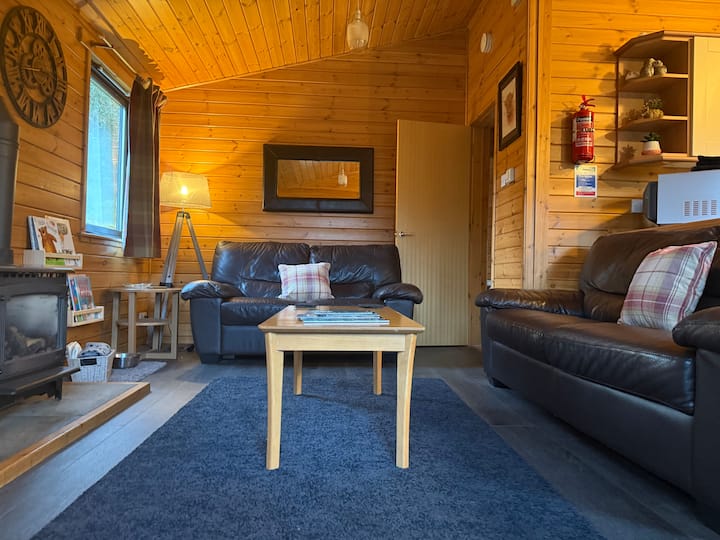 Lodge 1 - Sleeps 4, Pet Friendly (No Hot Tub) - Callander