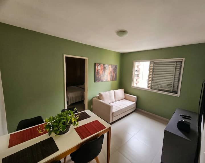 Flat Reformado: Conforto Ao Lado Do Lago Das Rosas - Goiânia