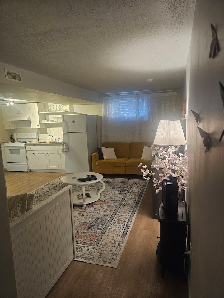 I Hart Pg Cozy Basement Suite In The Bowl - Prince George