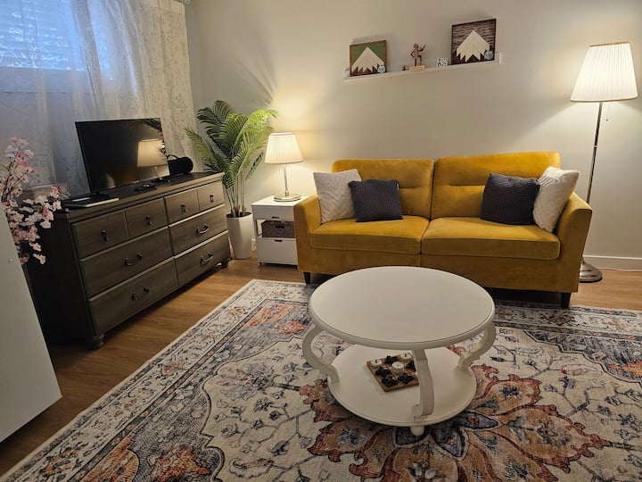 I Hart Pg Cozy Basement Suite In The Bowl - Prince George