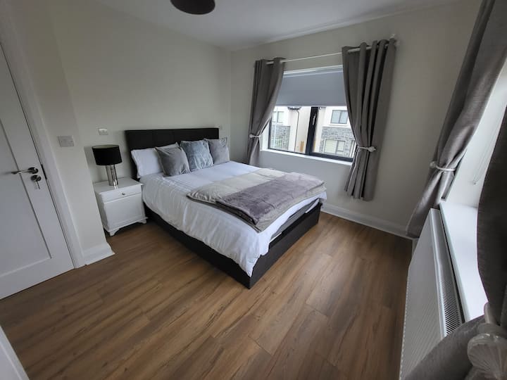 Cosy King Room Near Kilkenny City - Kilkenny