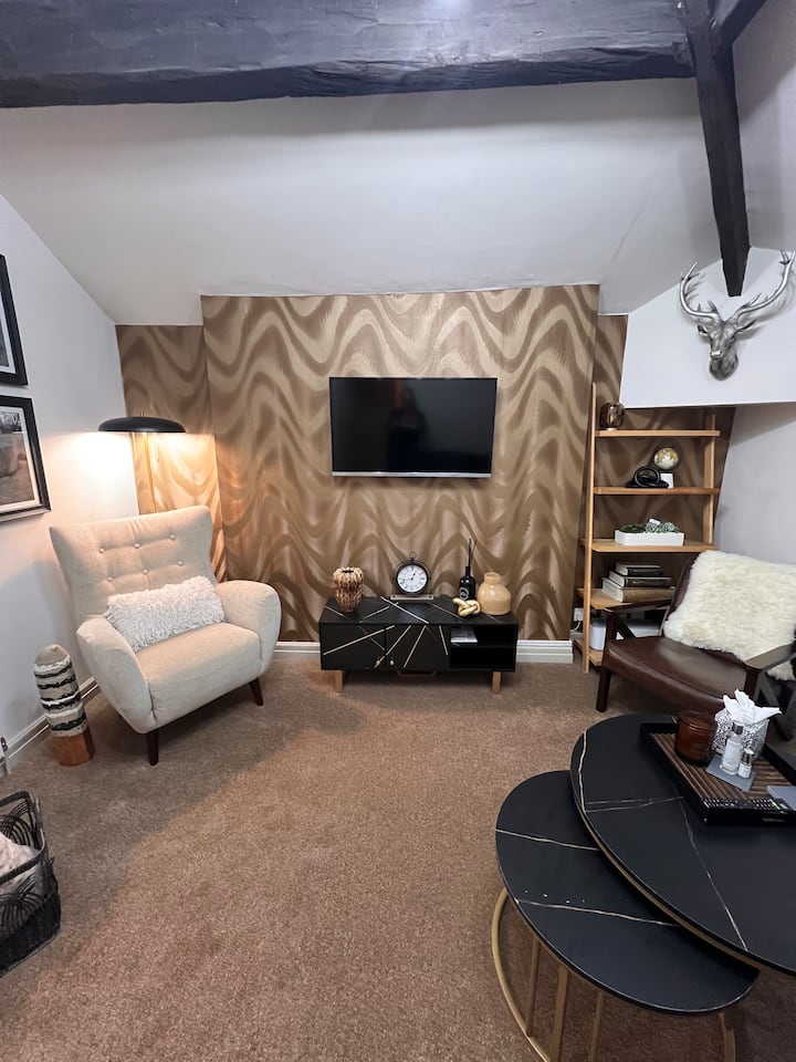 The Summit (Near Conference Centre) “Free Parking” - Harrogate