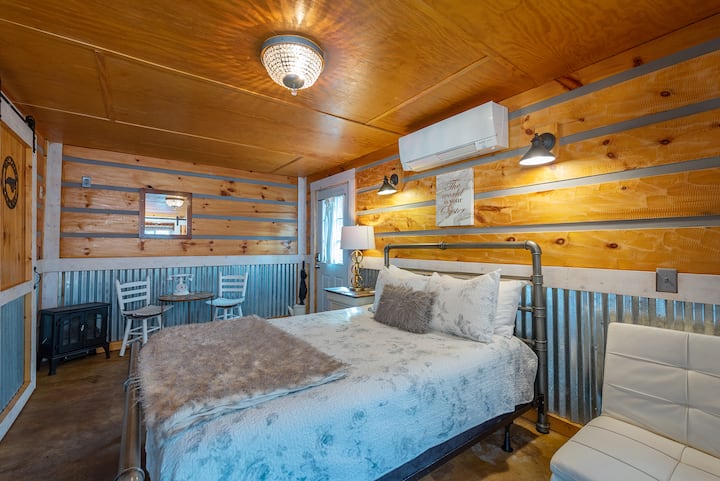 The Cozy Timber Nest | 10 Mins To Downtown Avl - Asheville, NC