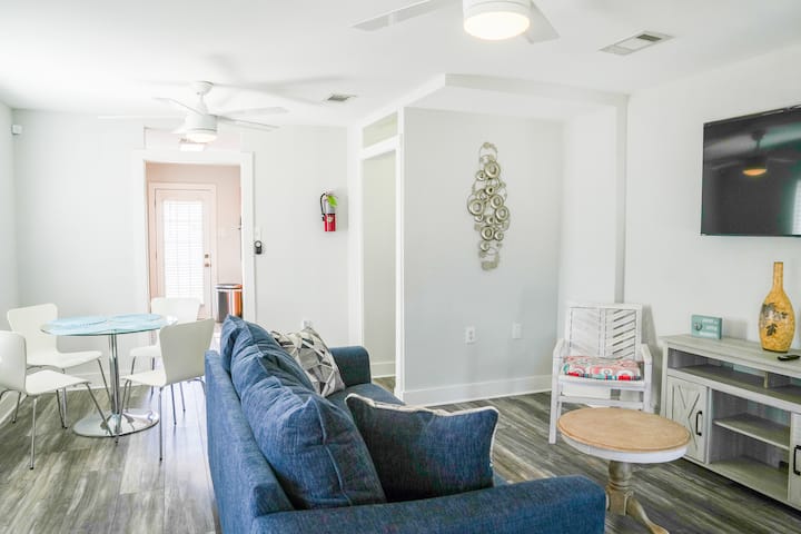 The Southern Porch —Near Nola & Coast - Slidell, LA
