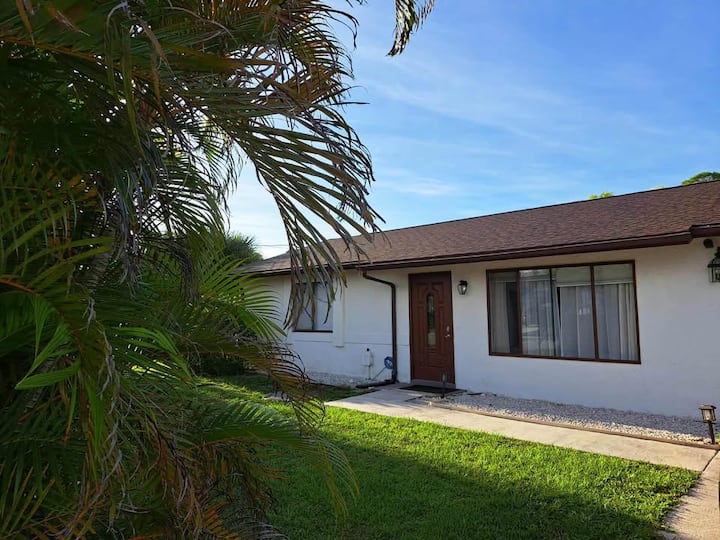 Private 2 Bedroom Guesthouse - Bahamas