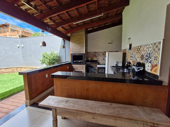 Casa Completa | Garagem 6 Carros | Churrasqueira - Uberaba