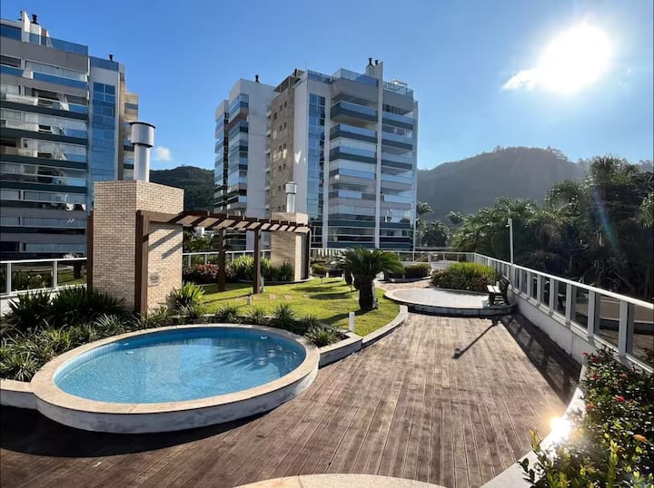 Lindo Apartamento Na Praia De Palmas. - Governador Celso Ramos