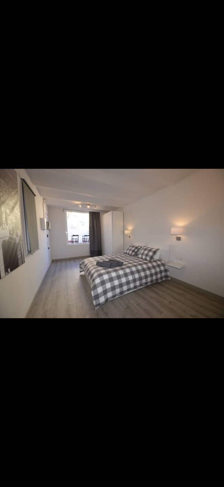 Atico En El Centro Con Terraza Privada - Badalona