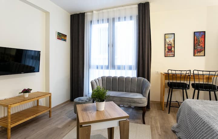 Chic Studio Apt In The Heart Of Istiklal Street - Bostancı