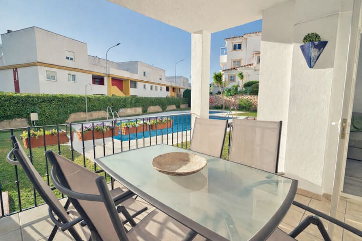 Terraza Y Piscina Apartamento Luminoso - Torremolinos