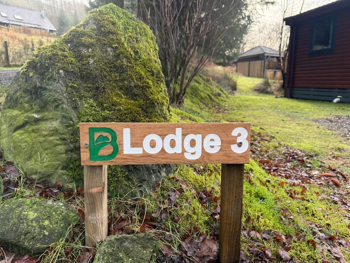 Lodge 3 - Highland Ewe Lodge.

4 Berth/hot Tub/pet - Callander