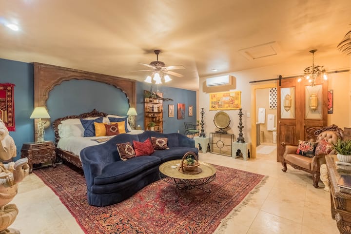 The Taj | A Mini Taj Mahal At Downright Comfort! - Comfort, TX