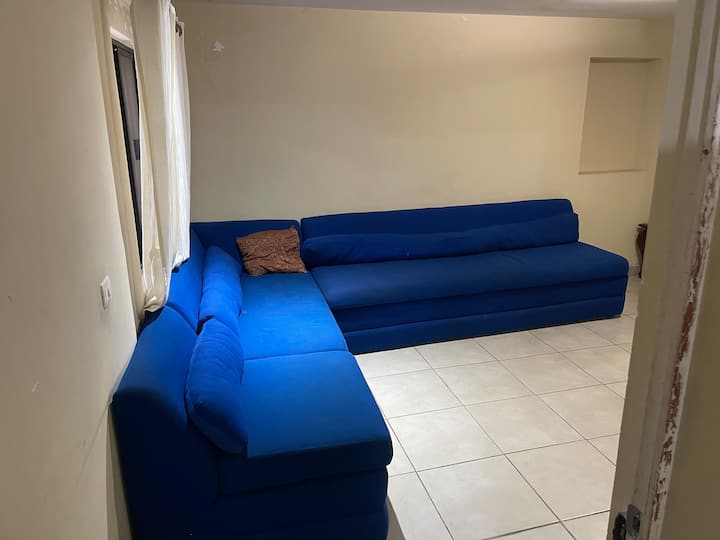 Casa Completa, Centrica Y Tranquila. 3 Recámaras. - Saltillo