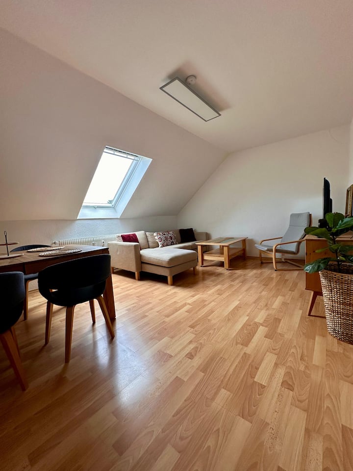 Landhausstil 2-zimmer-apartment In Kleinostheim - Aschaffenburg