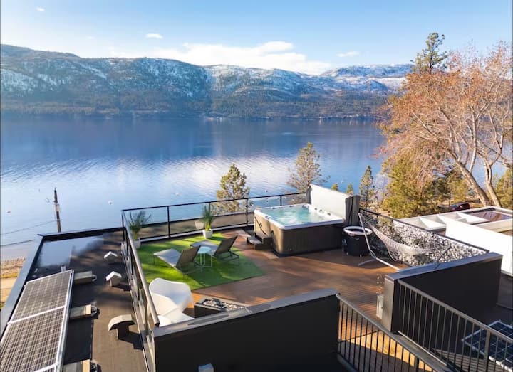 Luxury Lakeside Home | Hot Tub | Roof Top | Bouy - Lake Country