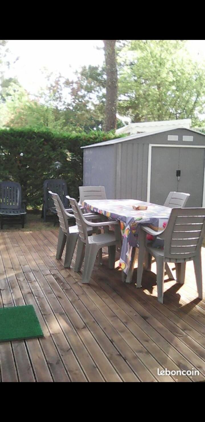 Location Dans Un Camping - Hourtin