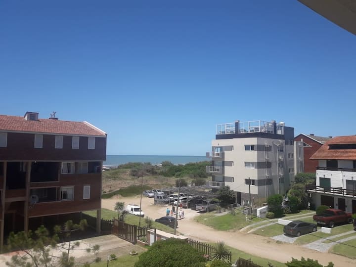 Exelente Depto. De 3 Ambientes A 70 Metros Del Mar - Pinamar