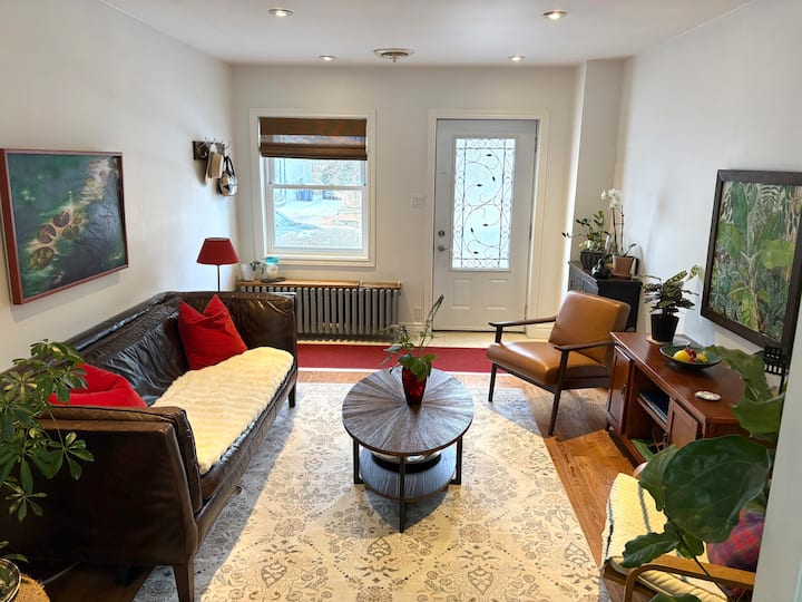 Toronto Bungalow Near Danforth Ttc/go - Toronto, ON