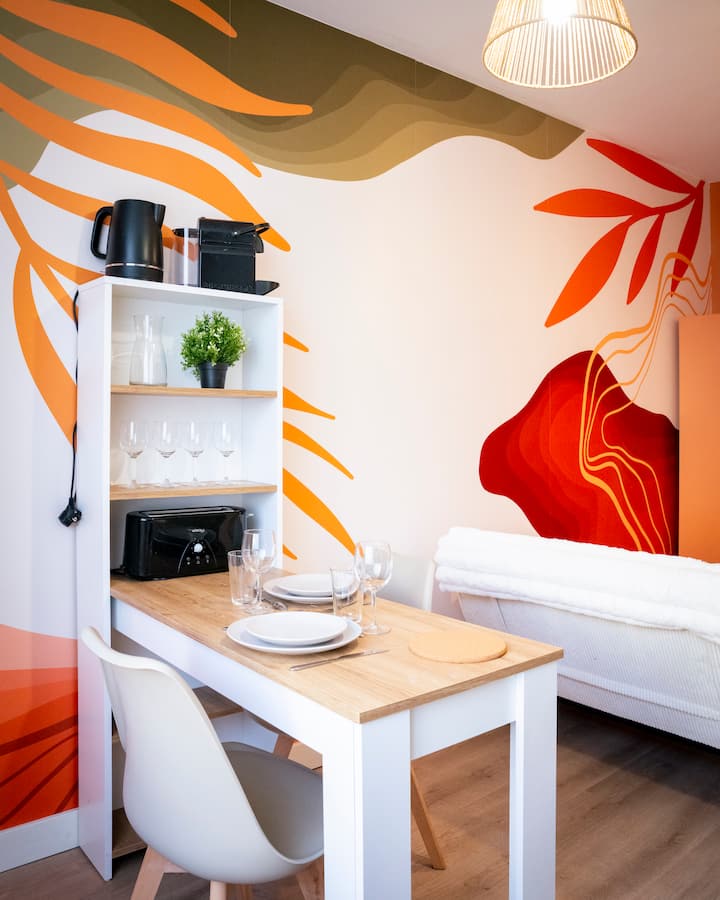 Colorful Cocoon · Center Of Caen · Everything Within Walking Distance - Caen