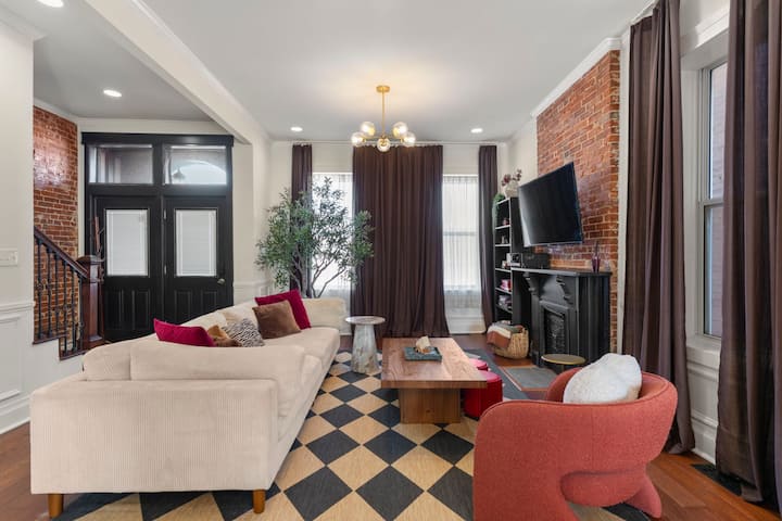 Designer Home | Hot Tub + Ev | Walk To Topgolf - Saint-Louis, MO