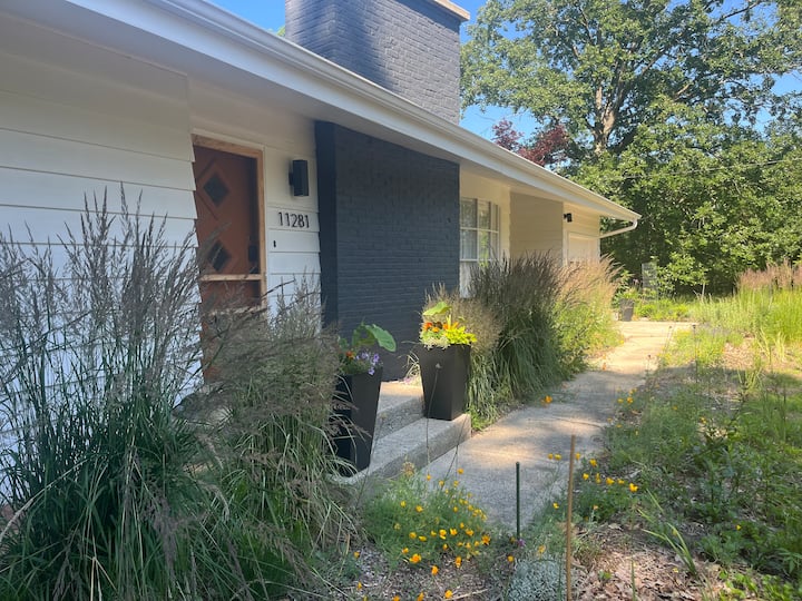 The Meadows -A New Buffalo Retreat-newly Rehabbed! - New Buffalo, MI