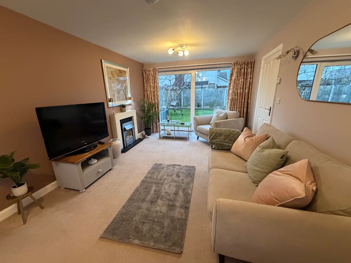 Bright, Modern Annexe In A Quiet Village Setting - 체스터