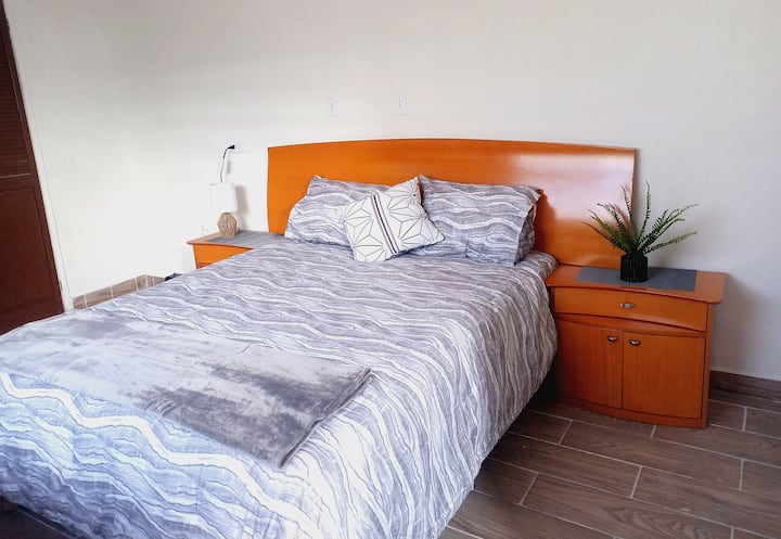 Bonito Y Céntrico Departamento Con Cochera Cerrada - Ciudad Juárez