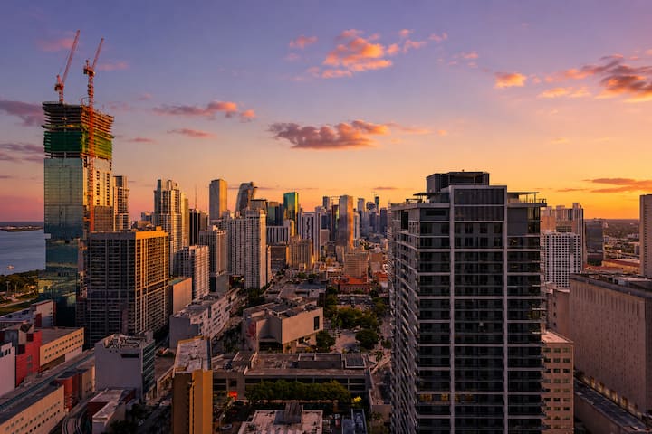 34th Floor Downtown Miami | Stunning Skyline Views - Miami, FL