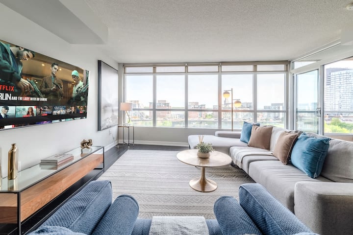 Elevated Downtown Living Luxe 3br W Views! - Toronto