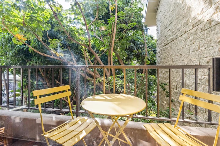 Kalanikai 215 | Kona Condo Near Downtown, Beaches - Kailua