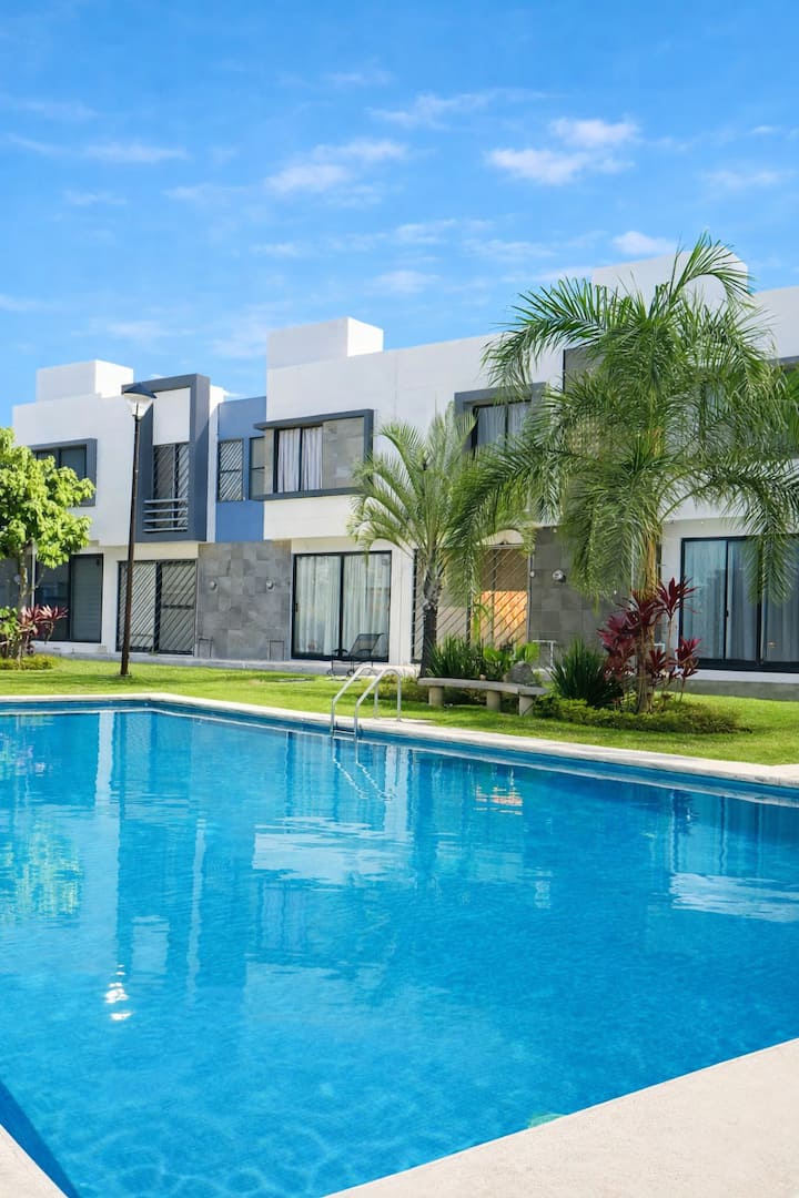 3br Home With Pool, Garden And 24h Security - Mexico