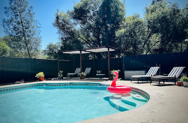 Luxe Yosemite Retreat | Pool | Hot Tub | Game Room - Mariposa, CA