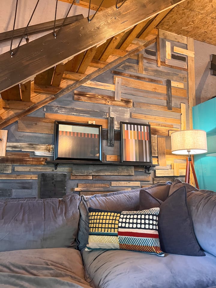 Private Guesthouse: By Forest Hill Park & River - Richmond, VA