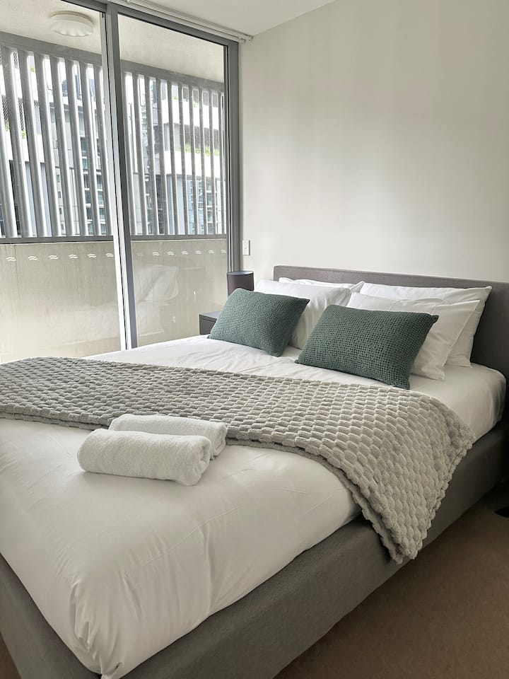 Inner City Retreat With Pool + Sauna - Newstead