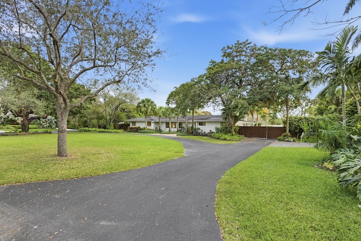 Palmetto Bay Sanctuary - Palmetto Bay, FL
