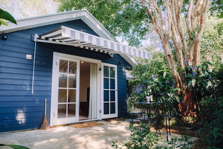 Romantic Peaceful Cottage. Minutes To Byron Bay. - バンガロー