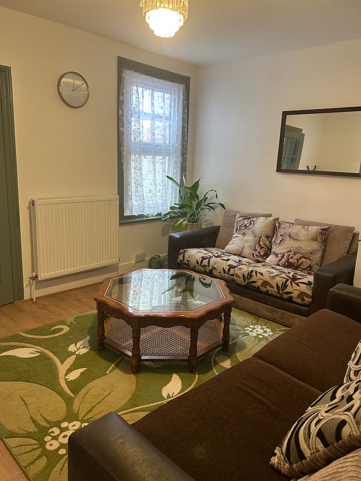 Walking Distance To Rbh, R. Uni And Town-centre. - Reading