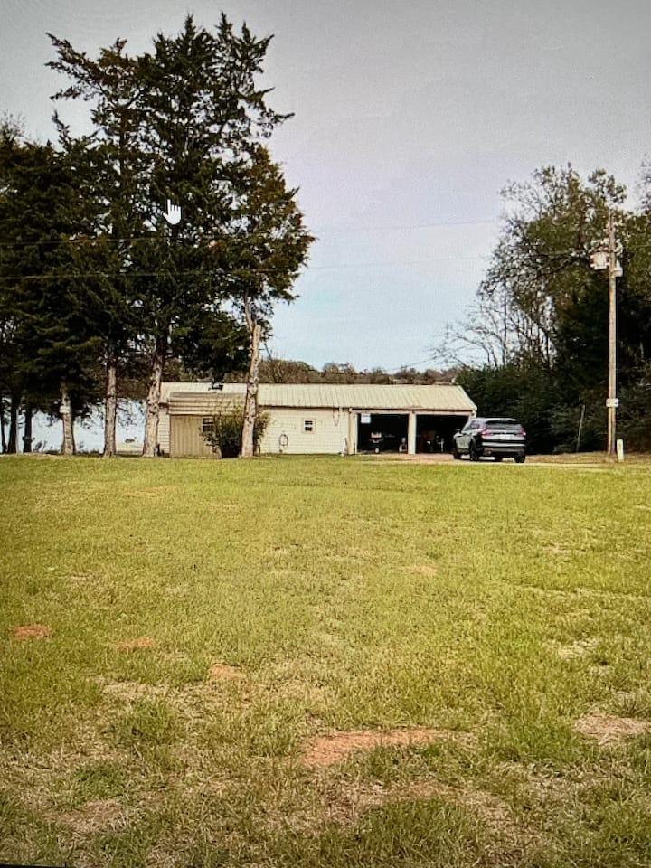 Big J’s Bass Camp - Omaha, TX