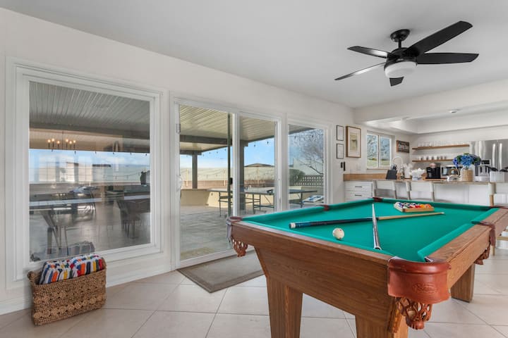 Vegas Group Getaway Private Pickleball & Pool, Spa - Henderson, NV