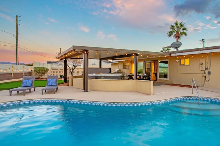 Vegas Group Getaway Private Pickleball & Pool, Spa - Henderson, NV