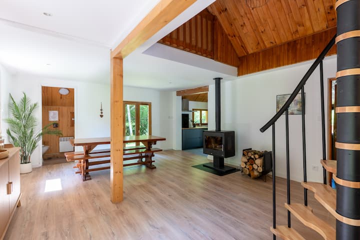 Chalet Au Bord De L’eau, Entre Forêt Et Rivière - Le Mourtis