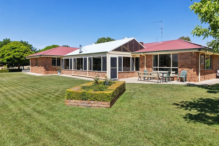 Ironbark Yass – Your Country Charm Retreat Awaits - Yass