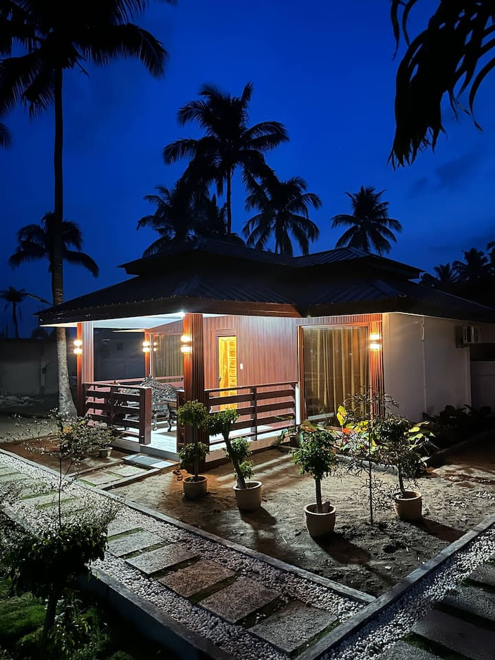 Villa Royal Family Suite - Narra