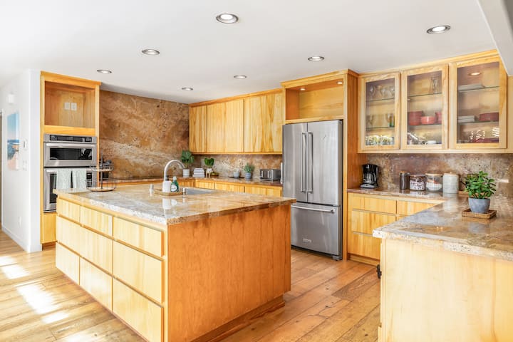 25% Discount Carlsbad Zen - Large Pool - Carlsbad, CA